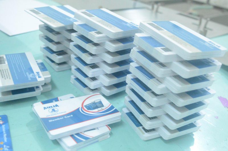 Estimasi Harga Buat ID Card dari Bahan PVC dan Art Paper